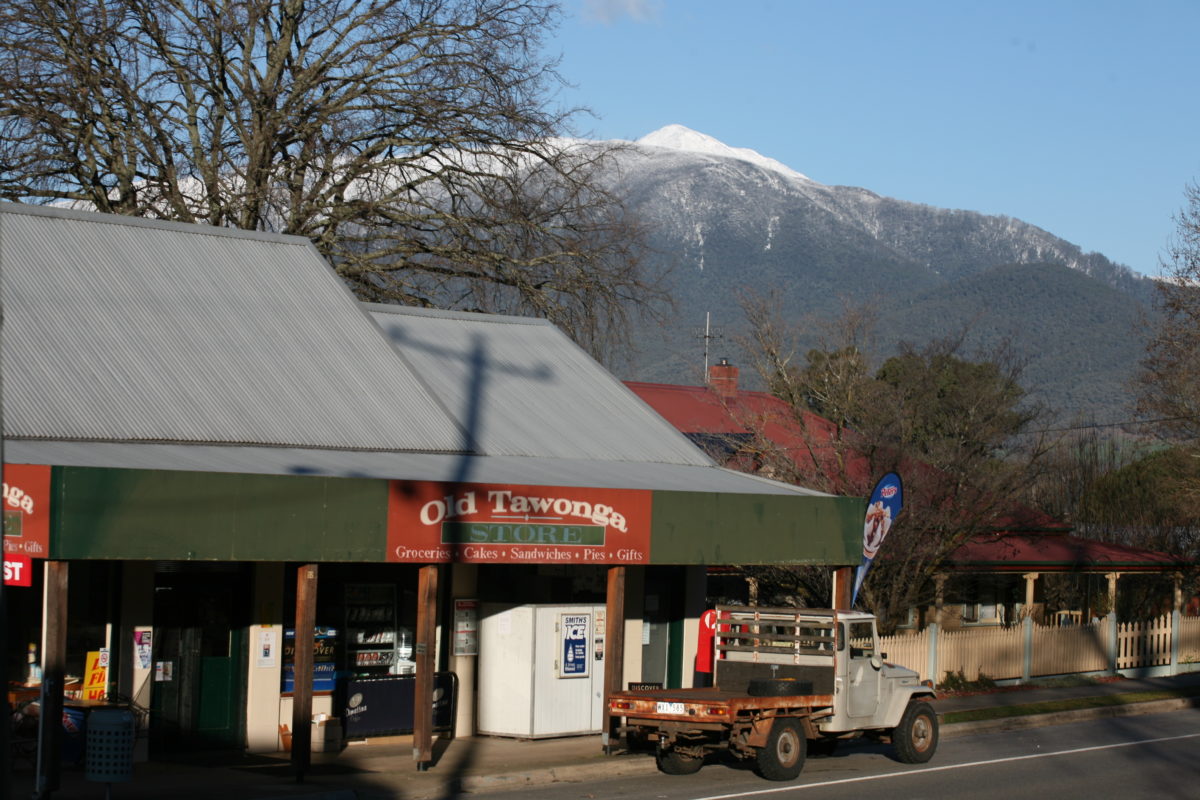 The rural township of Tawonga is situated in the Kiewa Valley, North ...