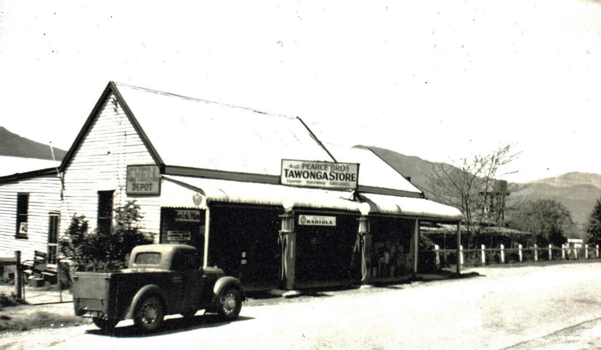 The rural township of Tawonga is situated in the Kiewa Valley, North ...
